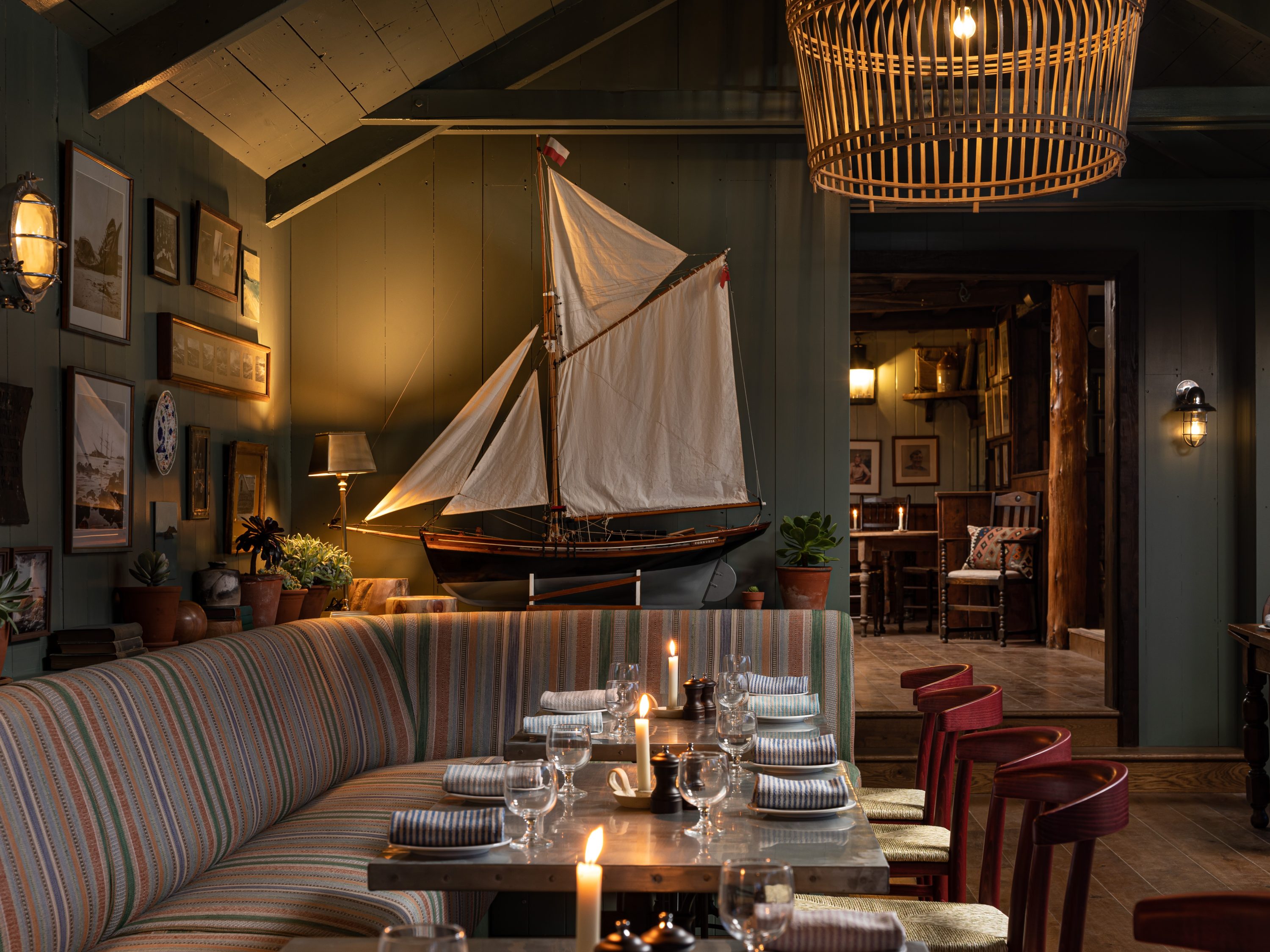 Dining at The New Inn | Traditional Island Inn, Isles of Scilly ...