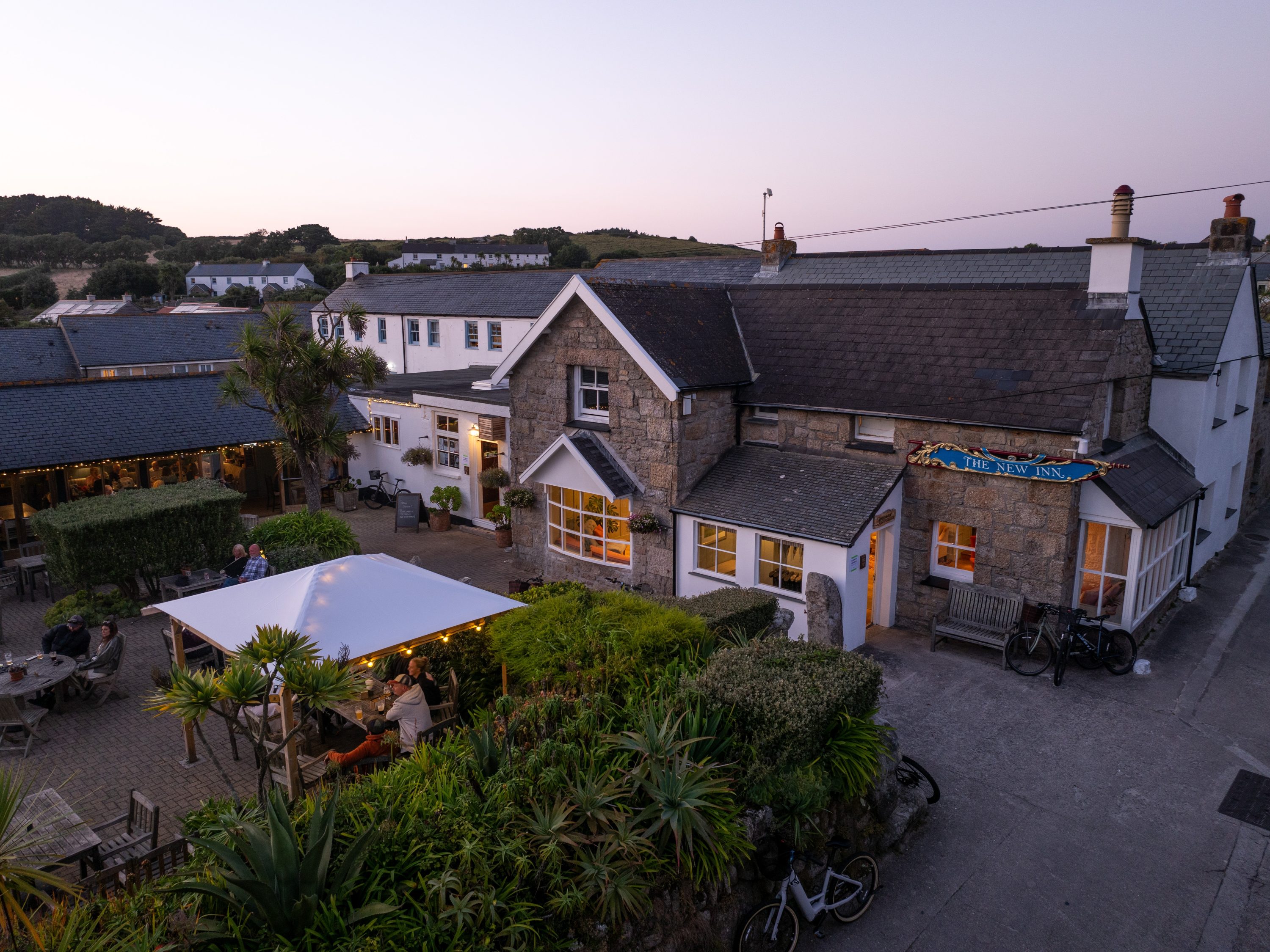 Dining at The New Inn | Traditional Island Inn, Isles of Scilly ...